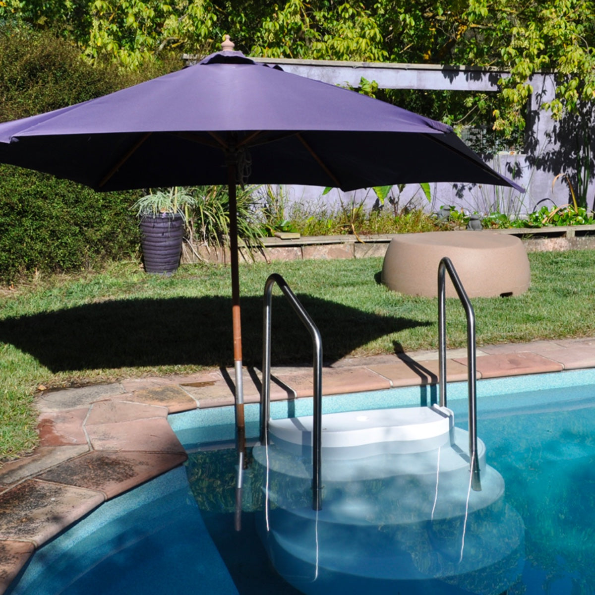 AquaStairs™ - Premium Wedding Cake Pool Steps