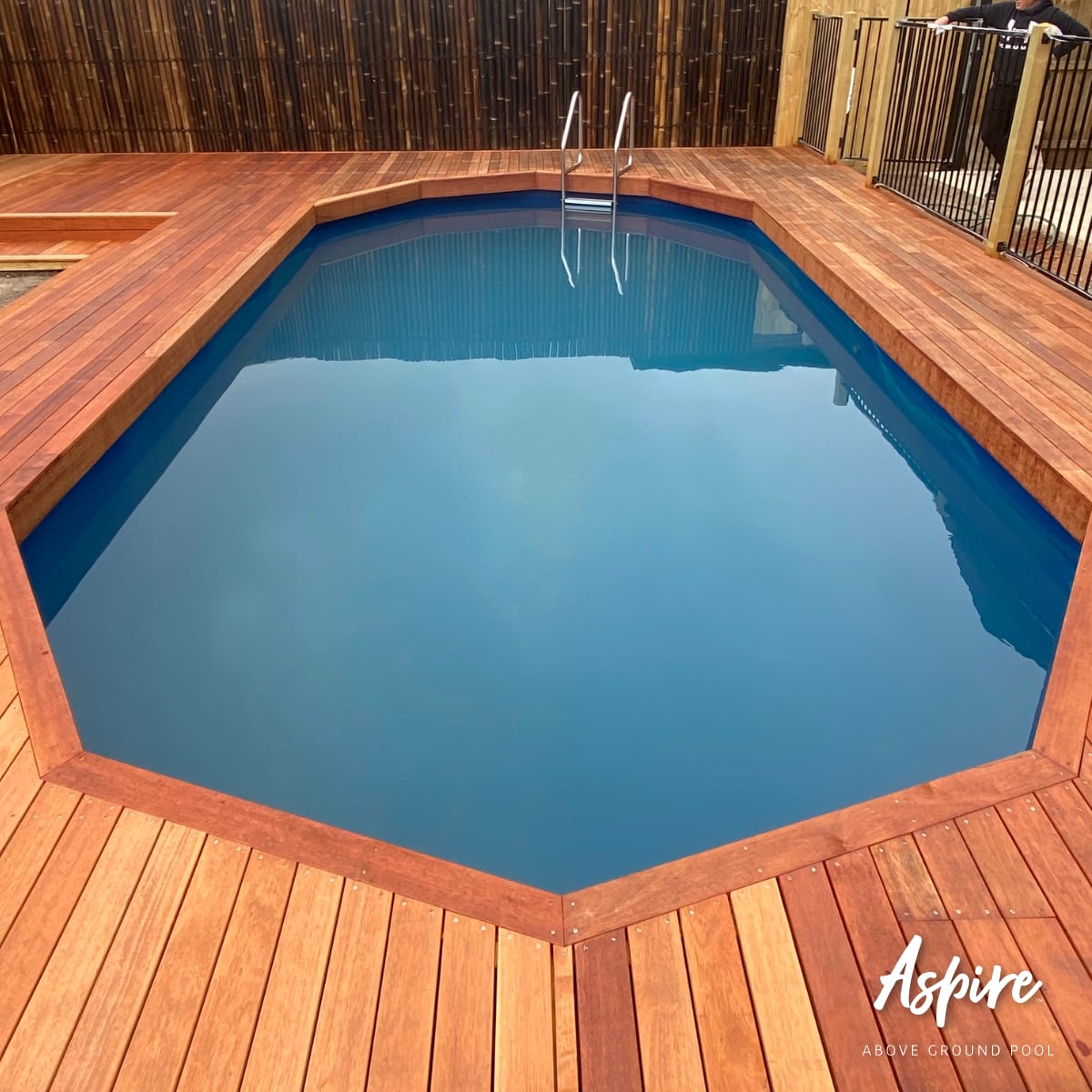 Aspire Above Ground Pool - Keyhole